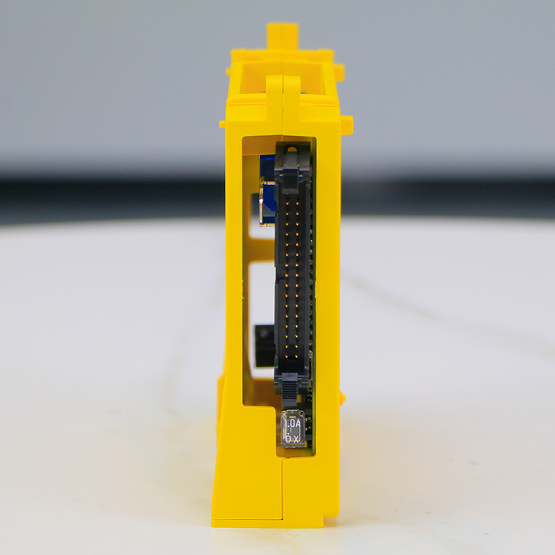 A03B0824C001 FANUC A03B-0824-C001 IO MODULE UNIT